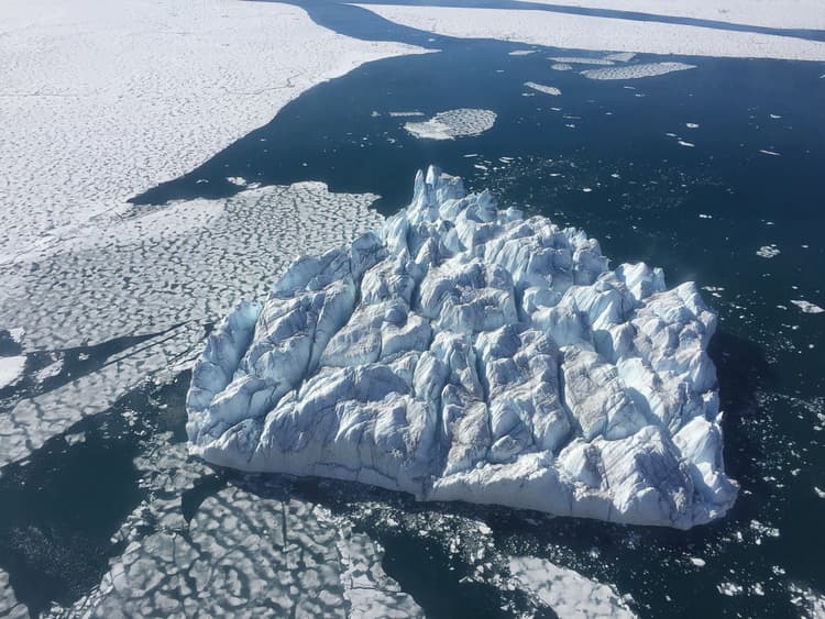 What the sounds of iceberg calving can tell us - WWF Arctic